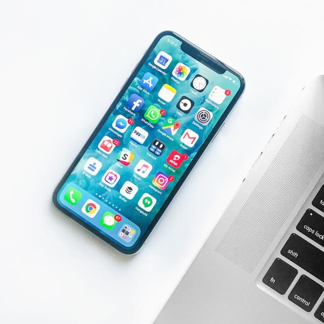 iPhone vs Android Battery Life: Which Phone Really Lasts Longer? | BBGuides